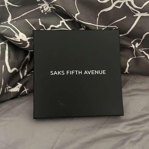 Saks Fifth Avenue Black Label | Accessories | Saks 5th Ave Gift Box ...